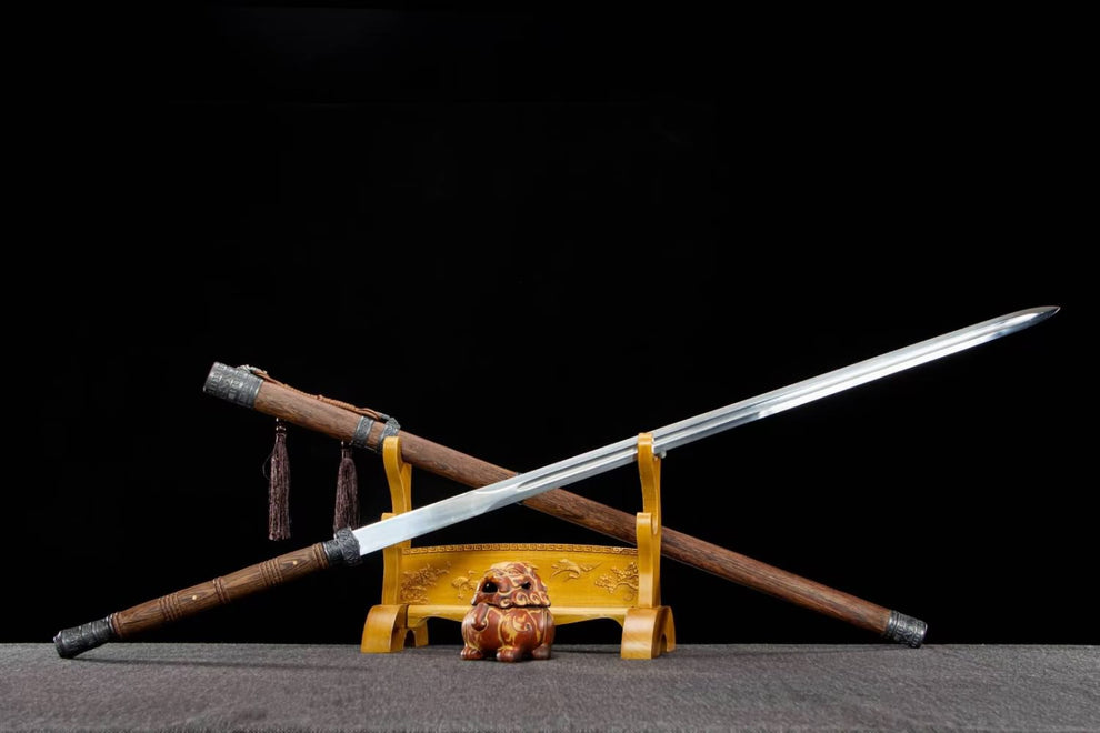 Traditional Chinese Two-Handed Sword with High Carbon Steel Blade ...