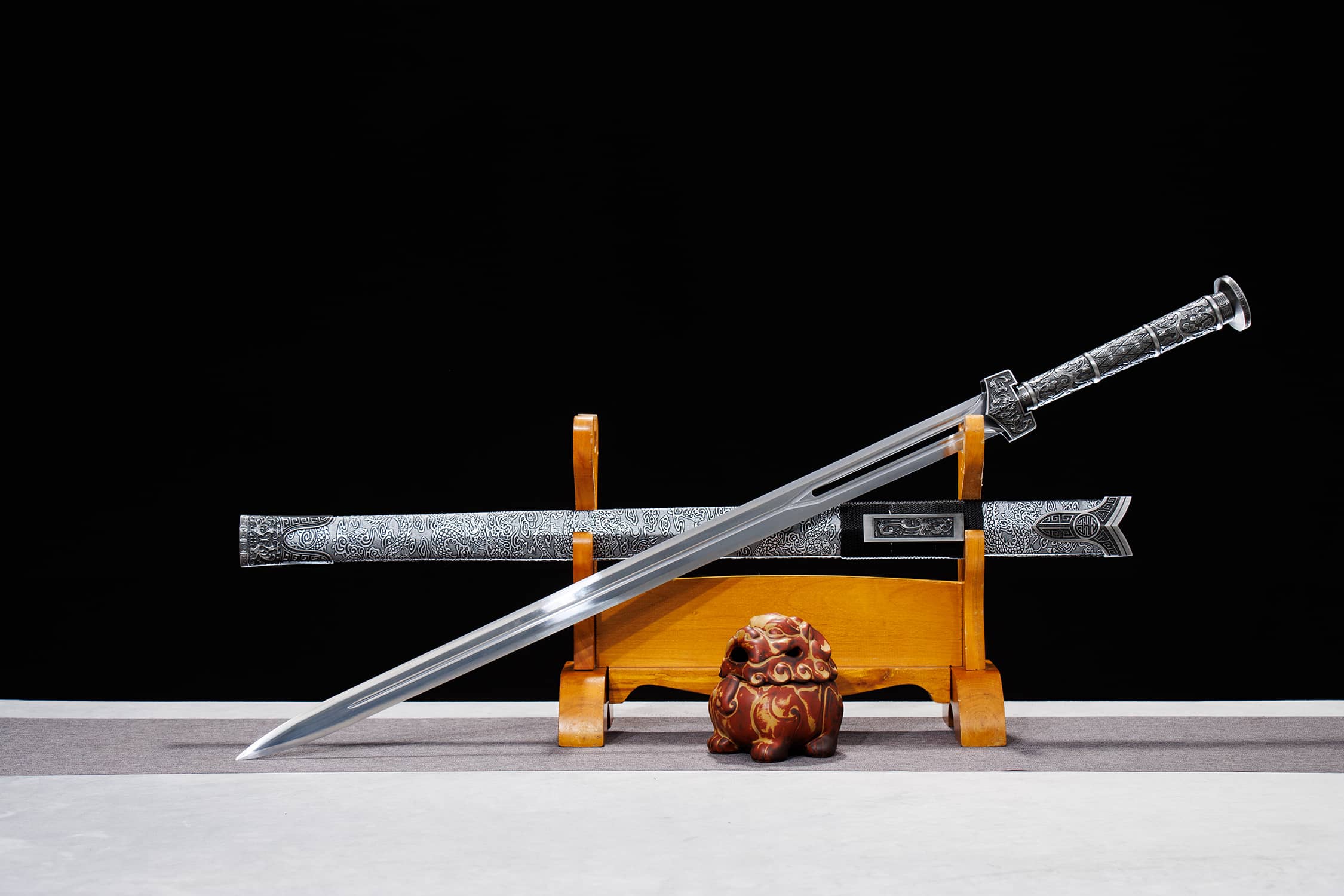 LOONGSWORD 40.2″ Hanjian Chinese Straight Sword – 28.7″ High-Manganes ...