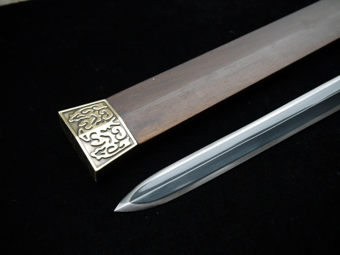 Hua Mulan jian sword,Medium carbon steel black blade,Alloy fittings ...