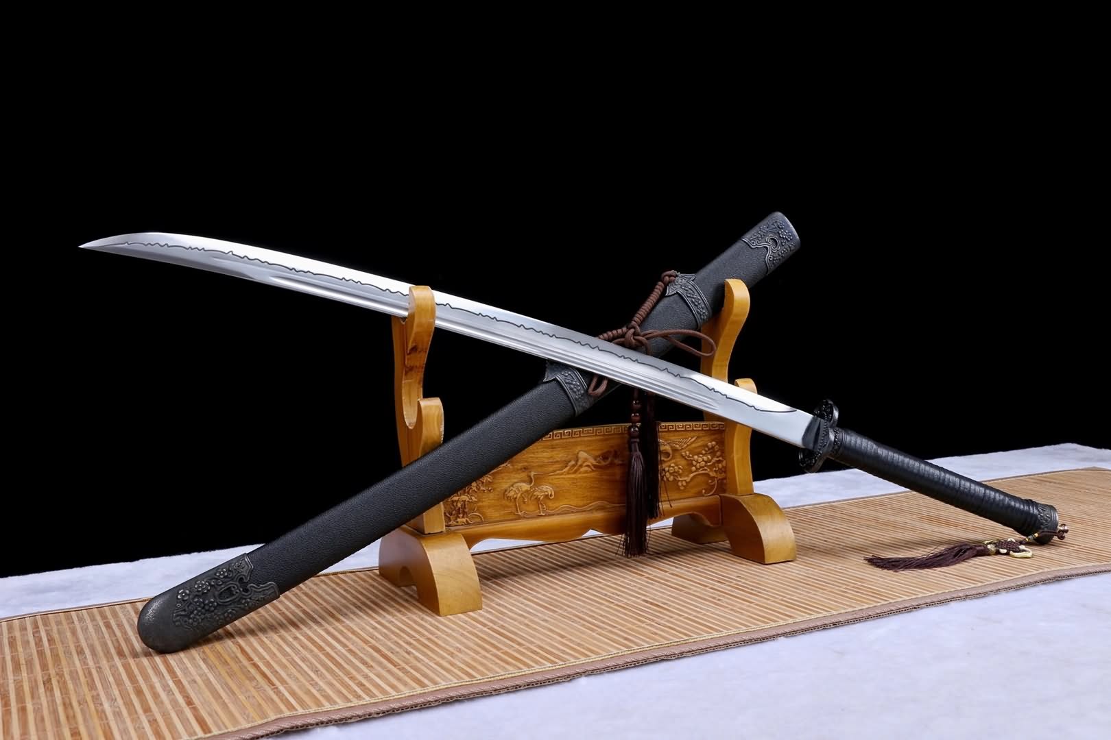 Broadsword,Forged high carbon steel blade,Skin scabbard,Alloy fittings ...